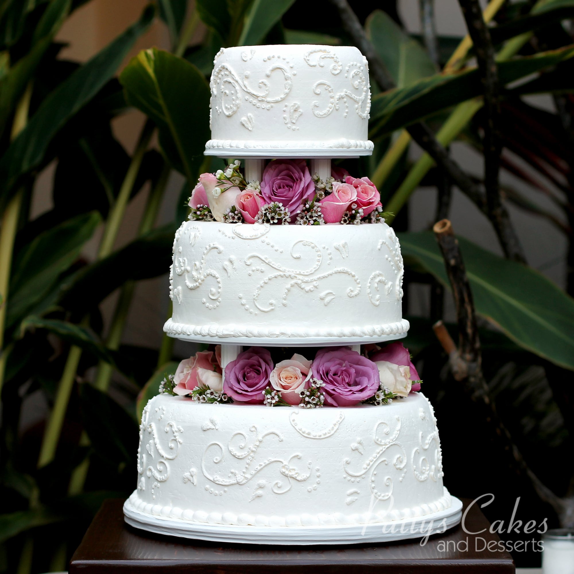Photo of a villa del sol wedding cake - Patty's Cakes and Desserts