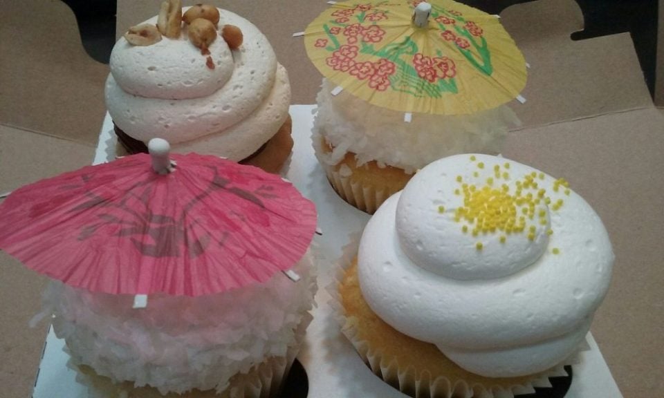 BOGO Cupcakes and Friendly Service - Patty's Cakes and Desserts